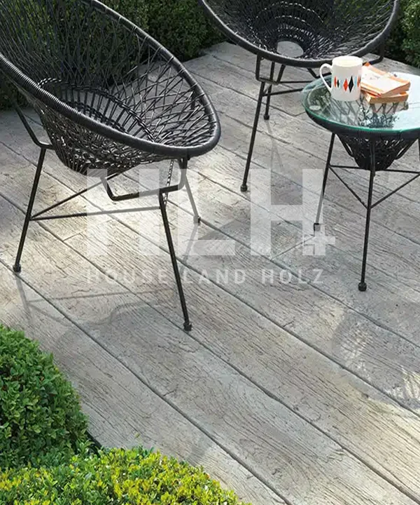 European Oak Decking Smooth Ribbed Profile - House Land Holz